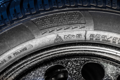 Ganzjahresreifen & Allwetterreifen: Unterschied zu Winterreifen